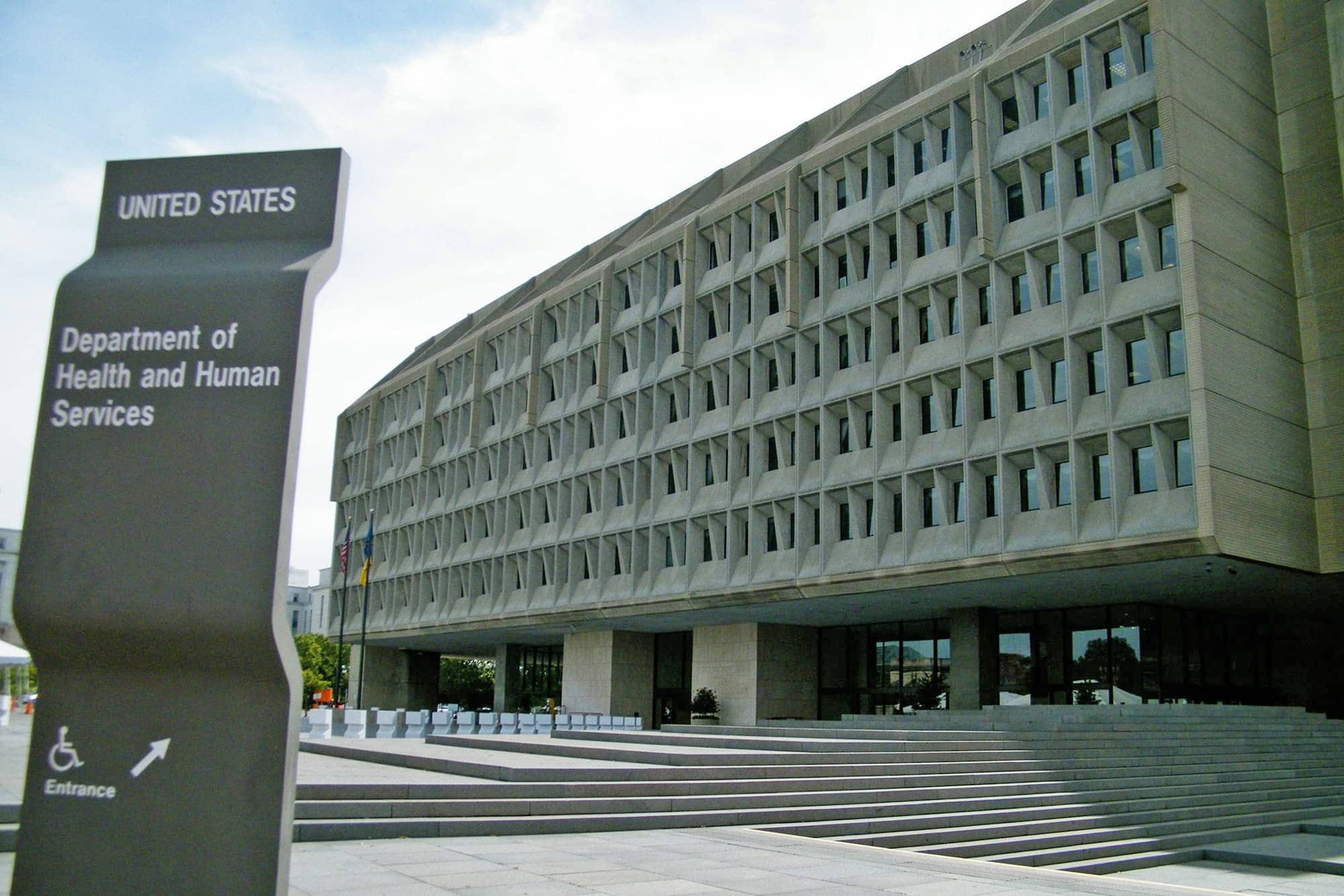 HHS Spending $2.9 Billion on Ventilator Contracts | Respiratory Therapy