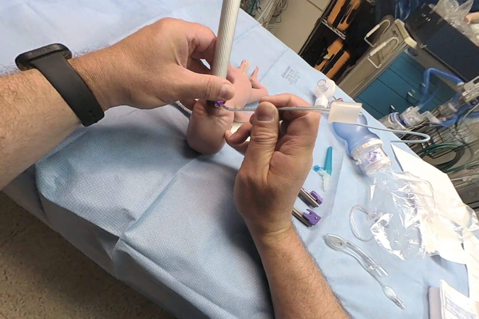 Virtual Reality Simulation in Critical Care | RT