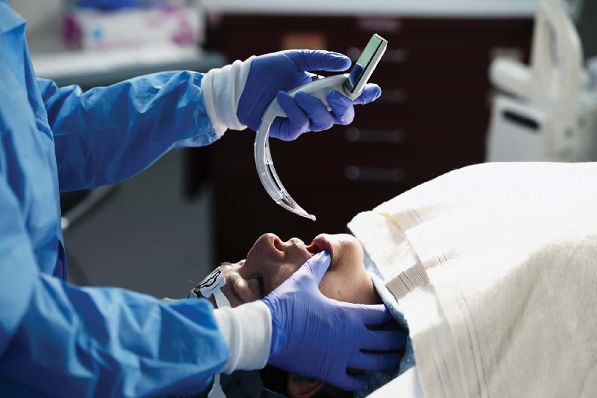 Experts Call for Shift to Video Laryngoscopy as New Gold Standard