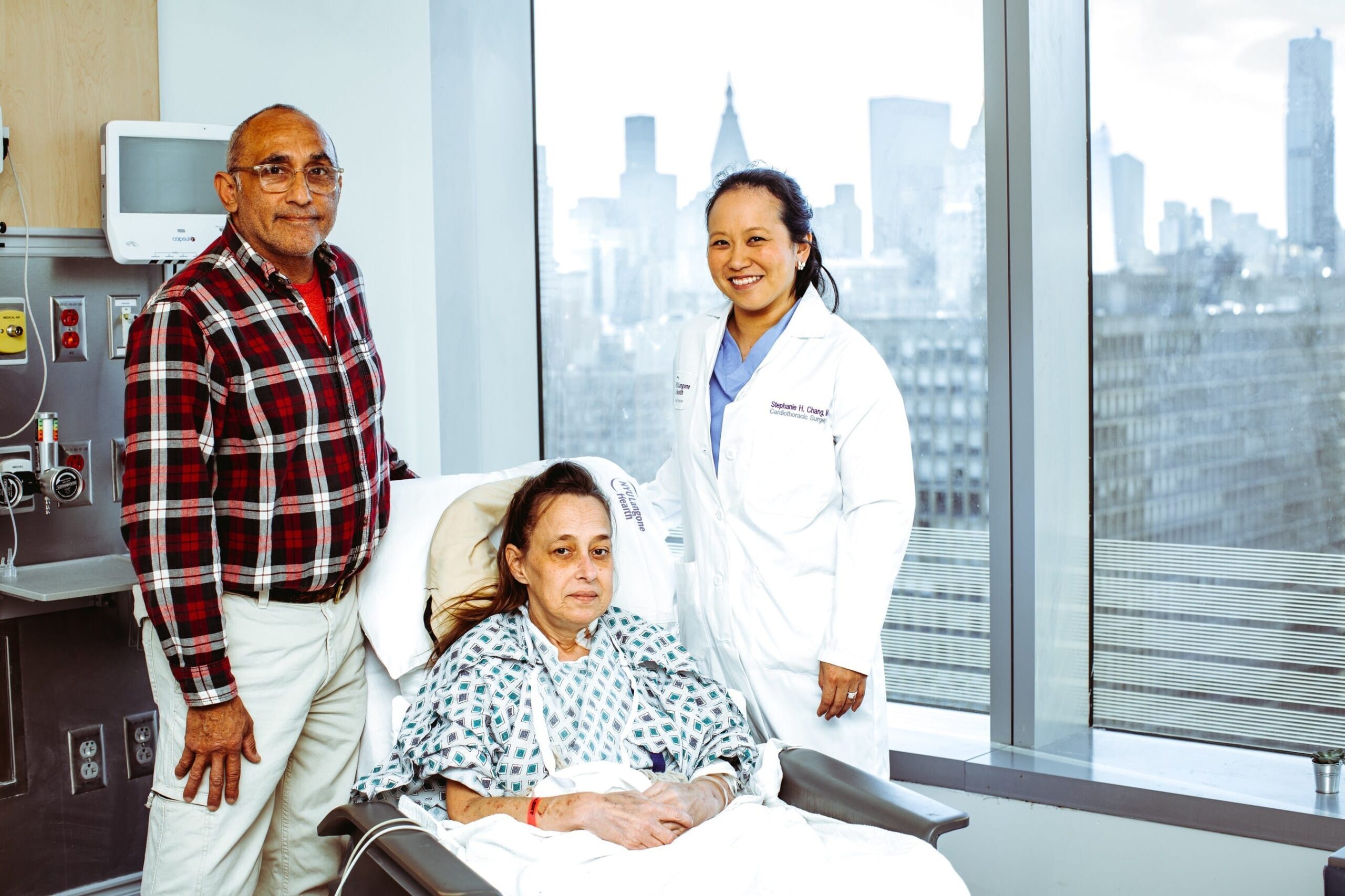 New York Surgeons Perform World's First Robotic Double Lung Transplant ...